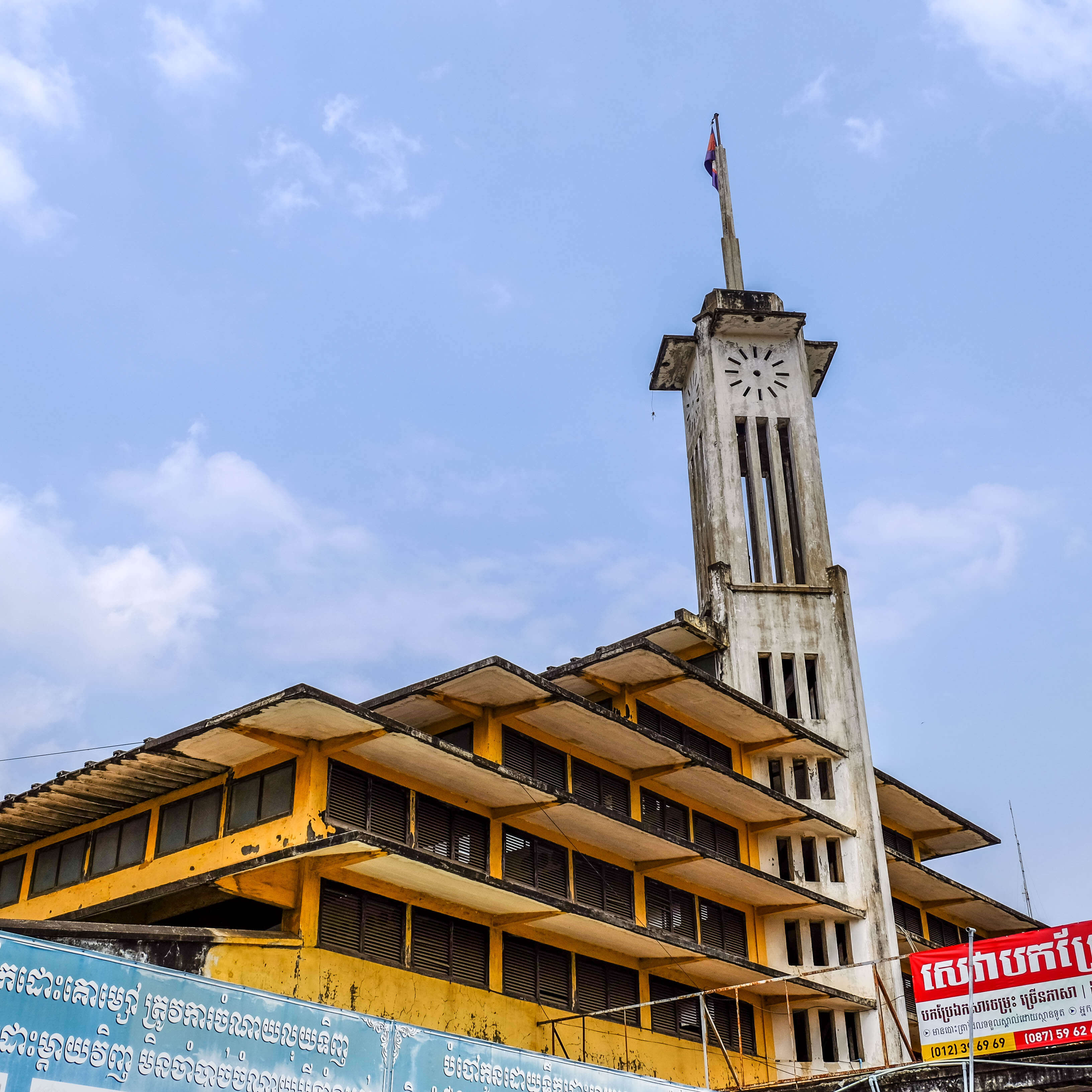 2 DAYS EXPLORING BATTAMBANG - ARCHITECTURE ON THE ROAD